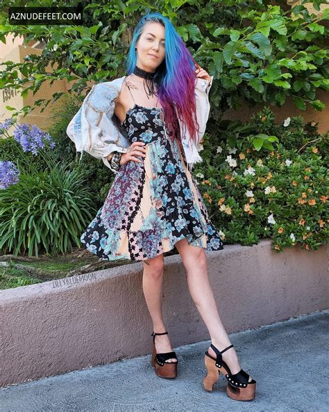 Lilly Moon Feet Aznudefeet