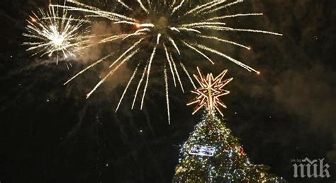 Коледната елха в София грейва на 1 декември Информационна агенция ПИК