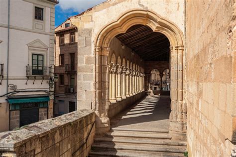 로마네스크 양식의 산 마르틴 교회 아트리움 세고비아 스페인 교회에 대한 스톡 사진 및 기타 이미지 교회 세고비아 0명 Istock