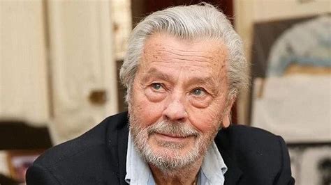 La Vita In Diretta Alberto Matano Incredulo Alain Delon Sepolto Con
