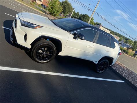 Just Got The Rav4 Hybrid Lse Love The Way The White And Black Look R Rav4