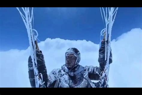 Параглайдингийн видео Хиймэл оюун ухааны бүтээл үү