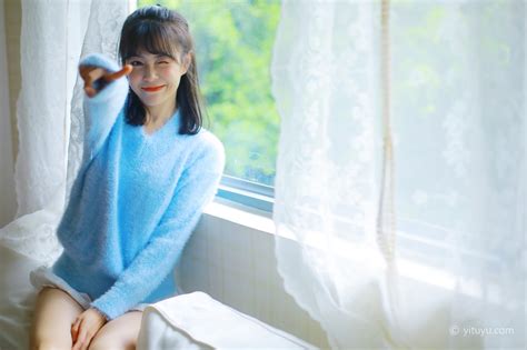 아트픽쳐 파란 스웨터 벌거벗은 마음 V PH