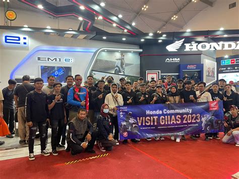 Komunitas Honda Dikenalkan Dengan Produk Motor Listrik Honda Terbaru