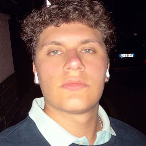 Sam🎭 Sam Moussa On Threads