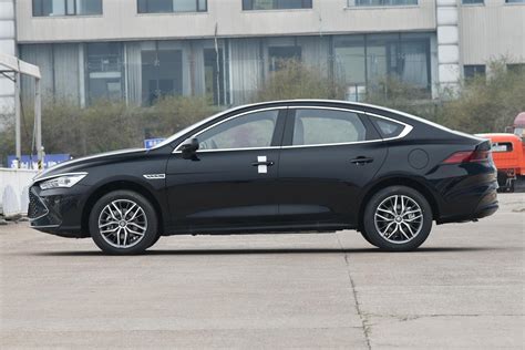 秦plus Dm I 2023款 Dm I 冠军版 120km 卓越型图片比亚迪5114张图片汽车外观图库懂车帝