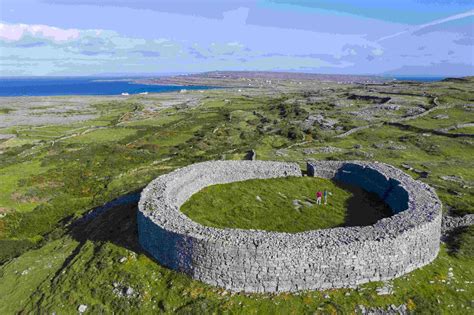 Dún Eoghanachta The Fort Of Eoghanacht Heritage Ireland