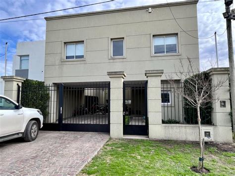 Venta Casa 3 Dormitorios 7 Años 2 Cocheras 219m2 459 E 10 Y 11 1500