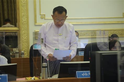 နိုင်ငံတော်စီမံအုပ်ချုပ်ရေးကောင်စီဥက္ကဋ္ဌ နိုင်ငံတော်ဝန်ကြီးချုပ် ဗိုလ်ချုပ်မှူးကြီး မင်းအောင်လ
