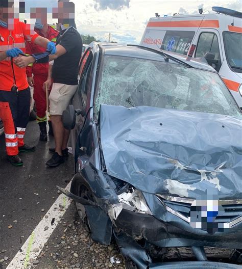 Trei răniți în urma unui accident produs între Tișița și Cosmești