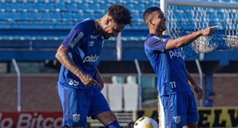 Paolo Guerrero Será Presentado En El Estadio Y Ante La Hinchada Avaí