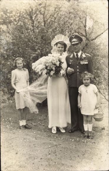 Foto Ansichtskarte Postkarte Offizier Der Luftwaffe In Akpool De