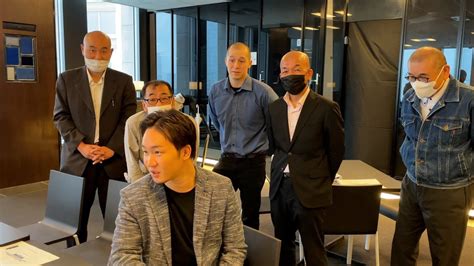 育毛剤の記者会見で関係者の方が全員ハゲてたら朝倉未来はどんな反応するのか Yayafa