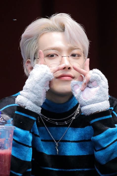 Pin By Multifan On Ateez Kim Hongjoong Hero Celebrities