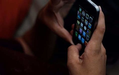 Un Hombre Busca La Custodia De Su Hijo Menor De Edad Ense Ndole V Deos Sexuales De Su Madre