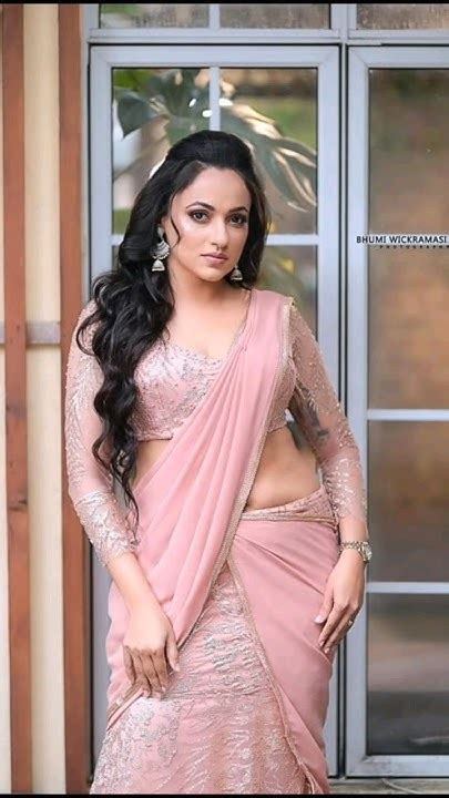 උදාරි වර්ණකුලසූරියගේ අලුත්ම Photo Shoot එක ️ Youtube