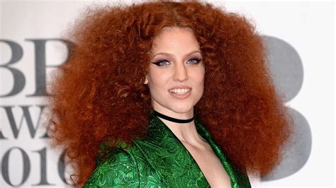 Jess Glynne Stright Hair