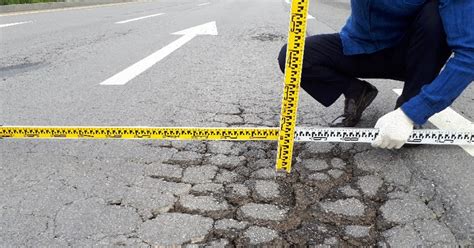 포장 1년 도로 균열 책임 놓고 발주처와 하도급업체 갈등