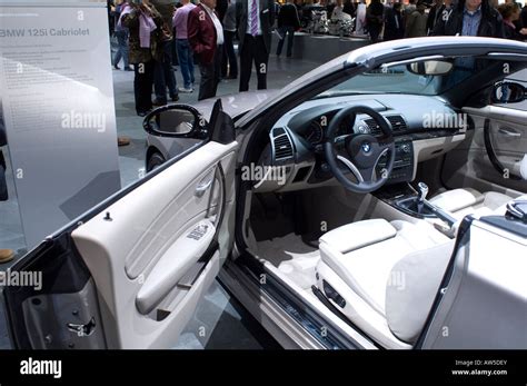 Bmw Cabrio Fotos Und Bildmaterial In Hoher Auflösung Alamy