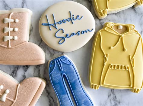 Dont Miss Out On These Fun Fall Cookie Designs Your Baking Bestie