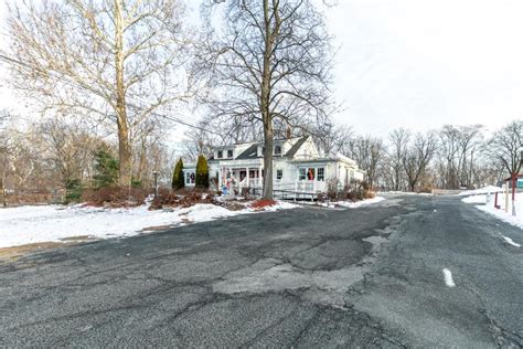 141 Main Street Agawam Ma 01001 Id 302965 Myelisting