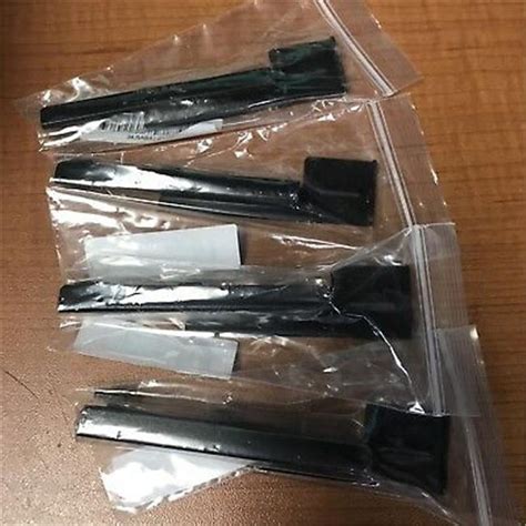 Extreme Networks Ah Acc Bkt 916 Kit 0 56 In Aerohive Ap200 And Ap500 Series Ceiling Mount