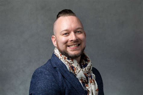 In The News Seth Ketron On Smart Spending Amid Holiday Hype Newsroom University Of St Thomas