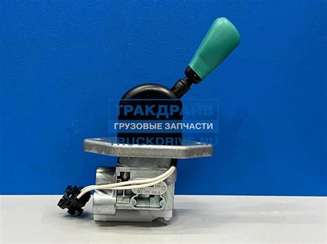 Клапан ручного тормоза грузовиков Ман 81.52315-6213 MAN купить недорого