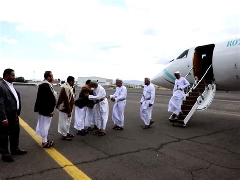 Saudi Omani Envoys Hold Peace Talks With Houthi Leaders In Yemen