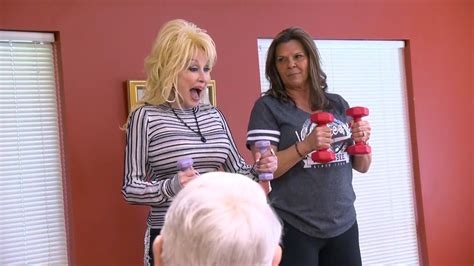 Dolly Parton Teaches Workout Class After Surprising Elderly At Senior
