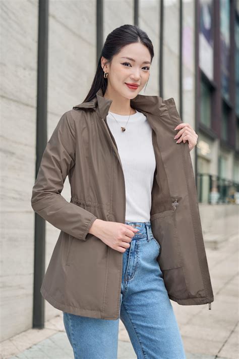 Áo Jacket Chất Liệu Gió Tráng Nhựa 50d Dáng Dài Có Rút Eo Linh Hoạt