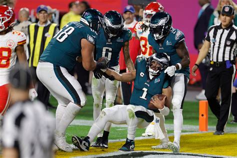 Jalen Hurts Switches Cleats Amid Slippery Conditions At Super Bowl