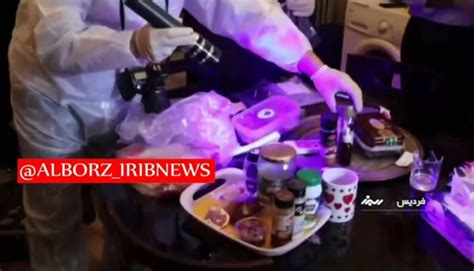 ۱۸ اولین تصویر از لحظه انتقال جسد مرحوم مهرجویی و همسرش عکس‌هایی