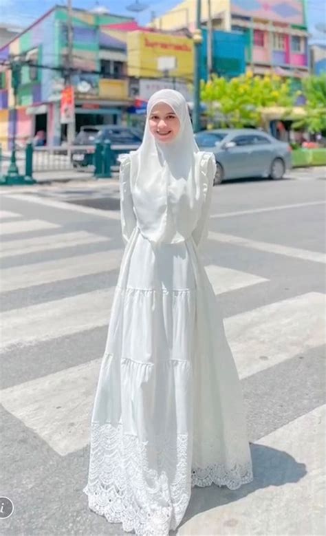 เดรสผ้าฝ้ายผสม ต่อลูกไม้ล่าง ขนาดฟรีไซส์ อก34 42 ยาว55 นิ้ว ราคา 550 Muslim Dress เดรส