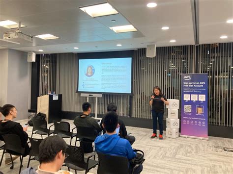 Open Source Hong Kong 72 Hello Apache Pulsar And Aws Analytics Ecosystem