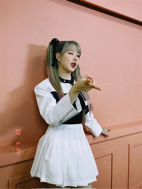 예린 Yerin On Twitter 예린이와 함께한 시간⏳ 언제 어디서나 예린이를 웃고 노래하고 춤추게 만드는 건