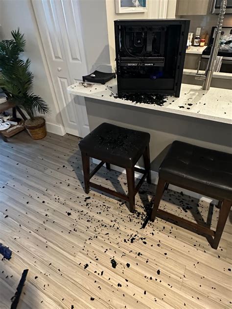 Corsair 4000d Side Panel Just Blew Up In My Facehole Rcorsair