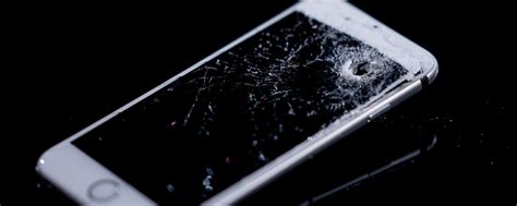 Cracked Phone Screen How And When To Fix It Whistleout