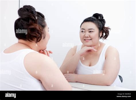 Grosse Fille Banque De Photographies Et Dimages à Haute Résolution Alamy