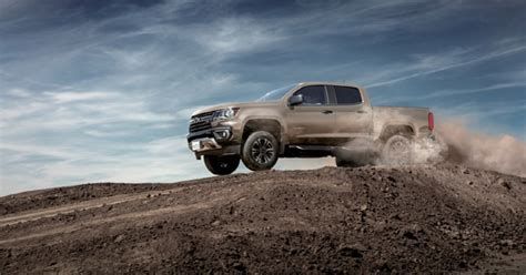 도심선 매끄럽게 거친 길은 힘으로픽업트럭 이맛에 몰지