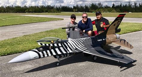 Scale F 16
