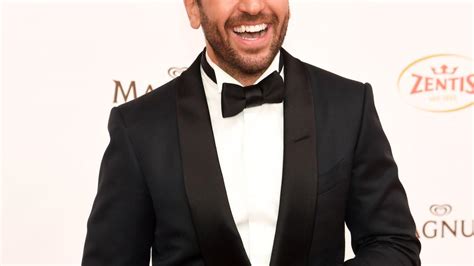 Schauspieler Its Official Elyas M Barek Teilt Hochzeitsfoto ZEIT ONLINE