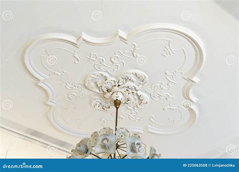 Round Antique Vintage Decorative Clay Stucco Relief Molding With Floral