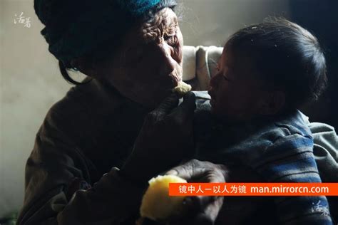 大凉山的孩子童年镜中人