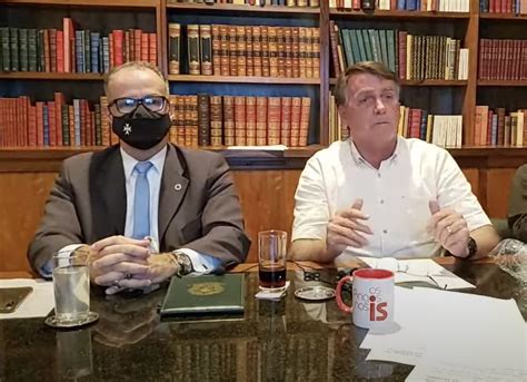 Anvisa Não Pode Sofrer Pressão De Quem Quer Que Seja Diz Bolsonaro