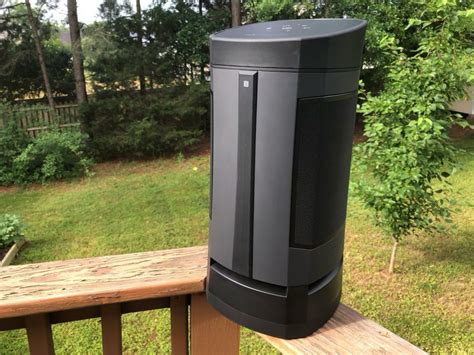 Soundcast VG5 weather resistant Bluetooth speaker review - The Gadgeteer