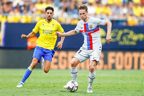Frenkie De Jong Zit Bij Barça In Een Concurrentiestrijd Die Hij Niet