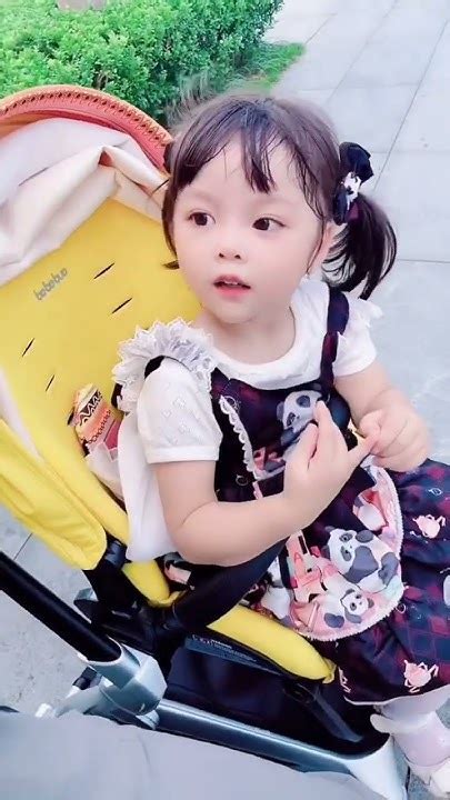 爸爸的贴心小棉袄终于维护了妈妈一次！哈哈哈下手快狠准👍家有萌娃 Youtube