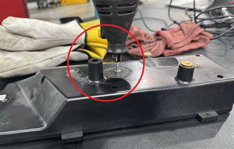 Cover Ancillary Bay Remove And Replace