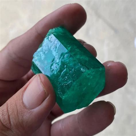 Discover The Hidden Value Of Uncut Raw Emeralds Empyrean Gems